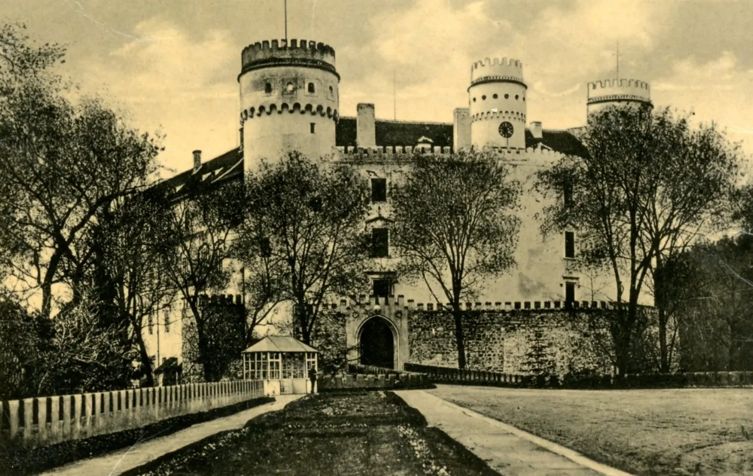 Orlík Castle